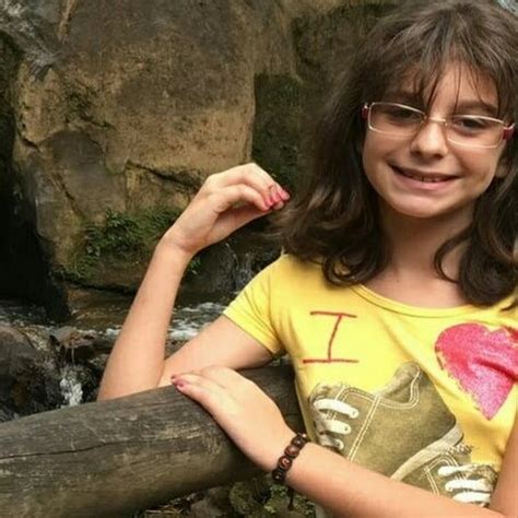 Sofia Lovely Youtube