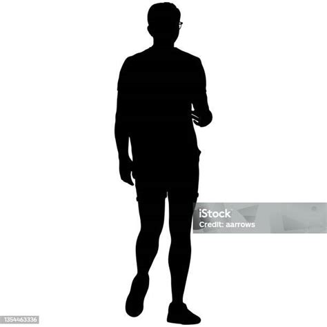 흰색 배경에 걷는 남자의 실루엣 가득 찬에 대한 스톡 벡터 아트 및 기타 이미지 가득 찬 기업 비즈니스 남자 Istock