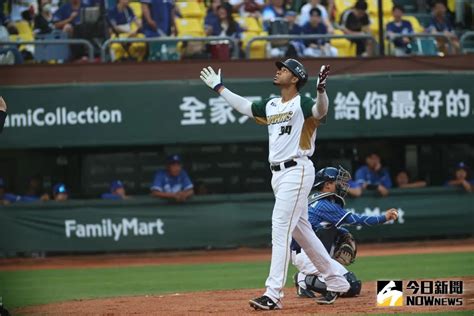 台鋼魔鷹開轟最愛擺火影「千鳥結印」！自曝：曾被以為是幫派份子 棒球 運動 Nownews今日新聞