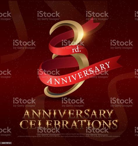 3 년 기념일 축 하 황금 로고 빨간색 배경에 빨간 리본 벡터 일러스트 레이 터 로고에 대한 스톡 벡터 아트 및 기타 이미지 로고 0명 금 금속 Istock