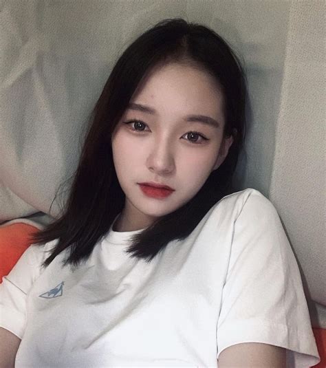 신예원 on Instagram 좋아한다고 하지 못해 여운이 남은 내 마음 하지 교복