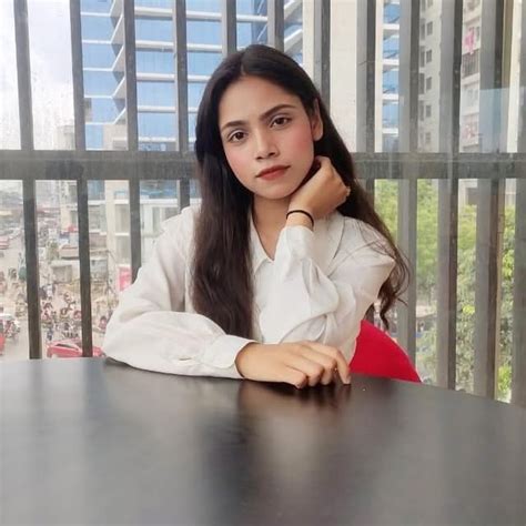 Jasmine Jhinuk Halder Jas Jhinuk • Threads Say More