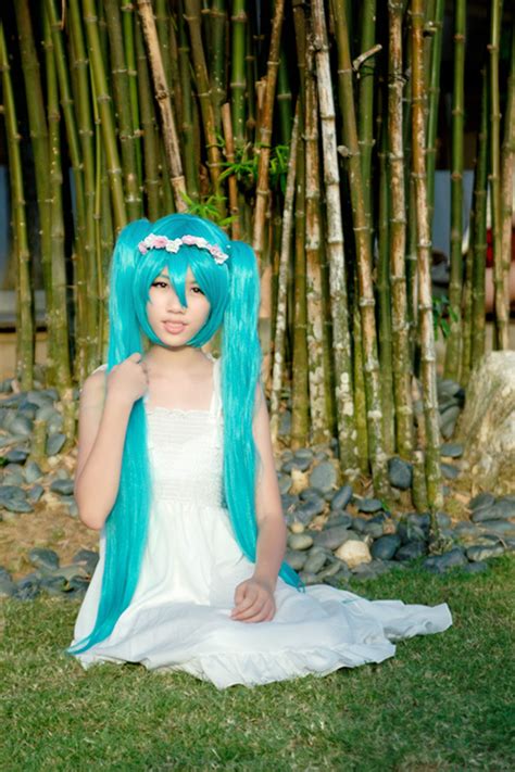 Cosfest Xii Hatsune Miku White Dress By Macross N On Deviantart