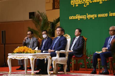 សម្តេចធិបតី ហ៊ុន ម៉ាណែត ប្រកាសថា សុវត្ថិភាពនិស្សិត