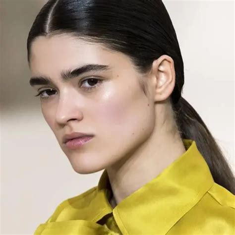 Qué es el maquillaje con CBD