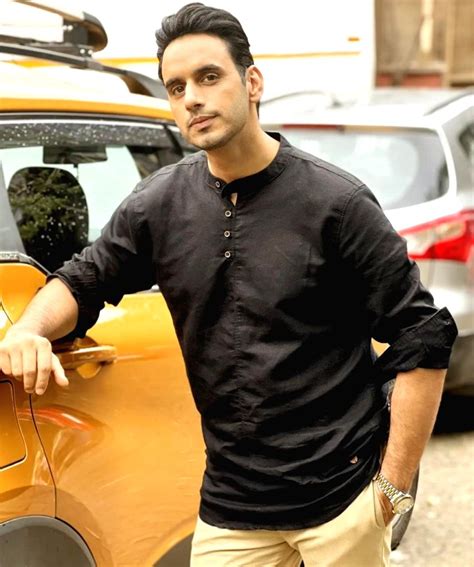 Waseem Mushtaq Wrapped Up His Shoot For Spy Bahu