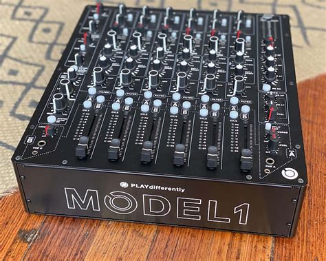 Playdifferently Model1 2020 Nero Reverb