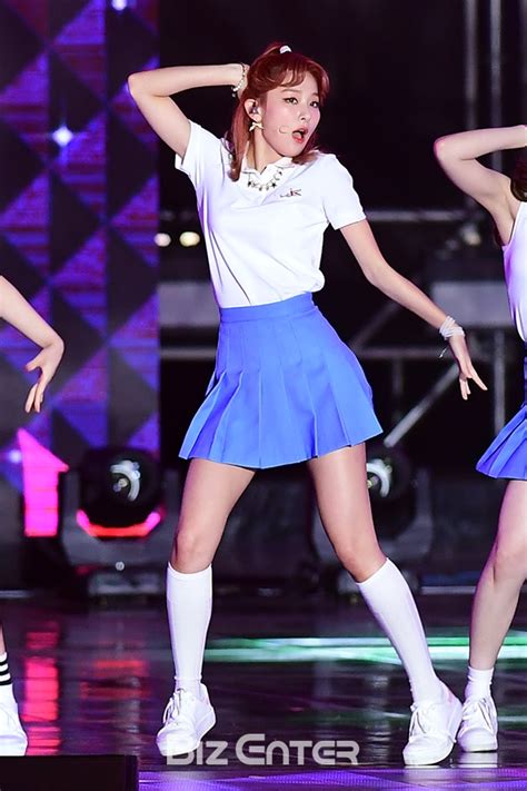 [bz포토] 레드벨벳 슬기 살아있는 춤선 비즈엔터