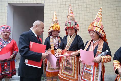 法治三月三双语普法进万家 澎湃号政务 澎湃新闻 The Paper