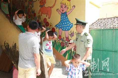 廣西茅嶺邊防官兵開展5 12防災減災進校園活動 每日頭條