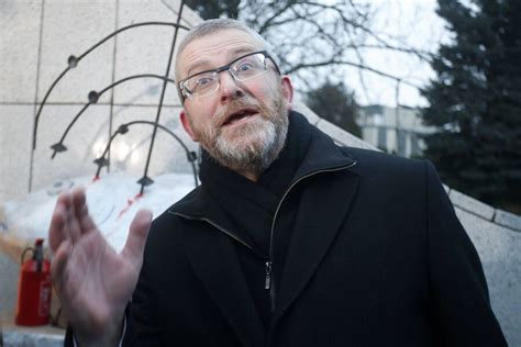 Кандидат в президенты Польши разгромил выставку ЛГБТ Газета Ru Новости