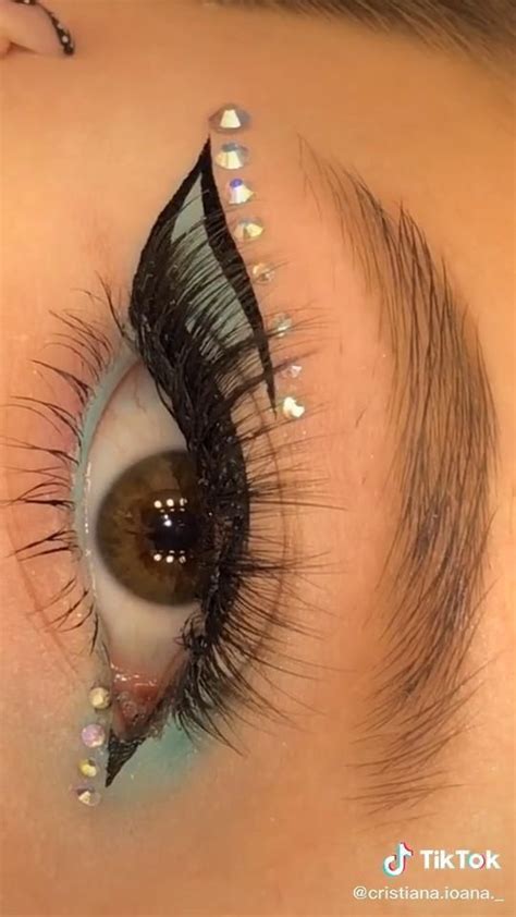 Glasses Vs Contact Lenses Which Is Better Artofit