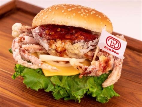ドムドムハンバーガー「丸ごと‼︎カニバーガー」宮前はっとり歯科 宮前はっとり歯科ハッピーちゃん