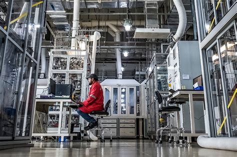 Refining Catalysts Shell Catalysts And Technologies Shell Global