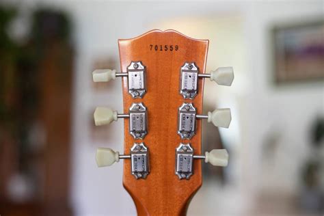 How To Read Gibson Serial Numbers Joe S Vintage Guitars