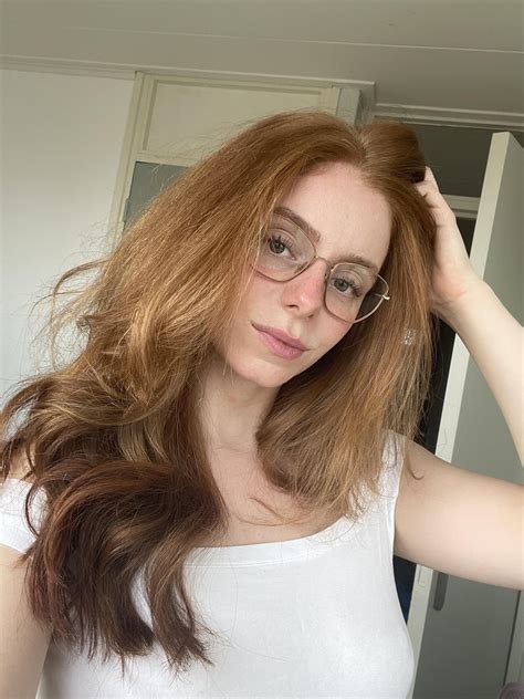 Say Hello If You Think Im Pretty X R Redheadbeauties