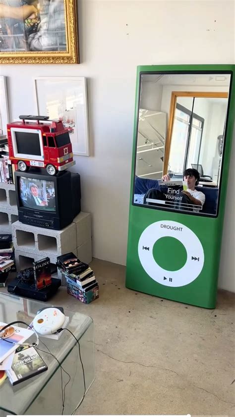 Ipod Mirror Cool Room Decor Room Ideas Bedroom Room Redesign