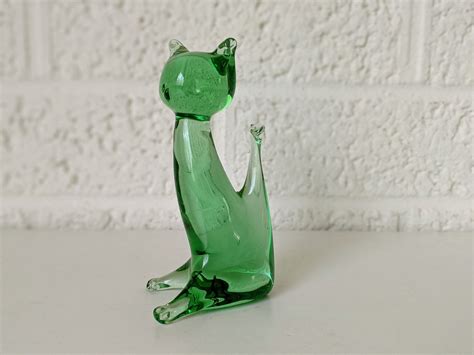 Lovely Vintage Blown Glass Cat Figurine Green Glass Excellent