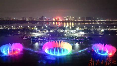 刚刚就在红谷滩超震撼 喷泉 九龙湖 音乐