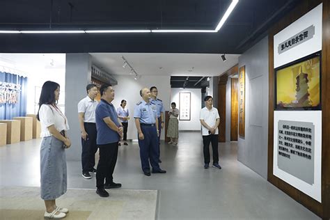 空军工程大学航空机务士官学校政委刘小平一行莅校指导新生军训工作 信阳学院