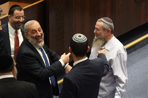 Ill Never Forgive Lapid For Making Me Side With Maoz Opinion