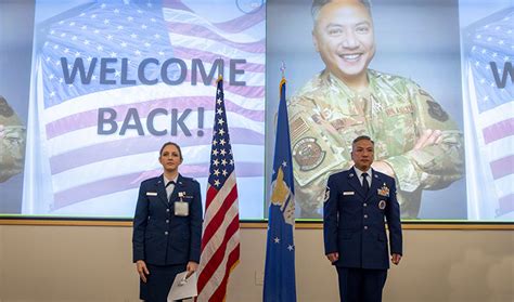 Master Sgt Asks Surgeon Who Saved His Life To Perform Air Force Reenlistment Ceremony