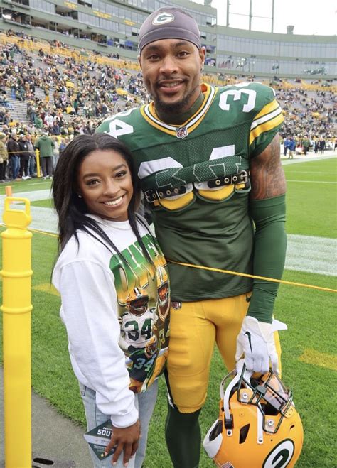 Simone Biles Gushes Over Husband Jonathan Owens Packers Touchdown