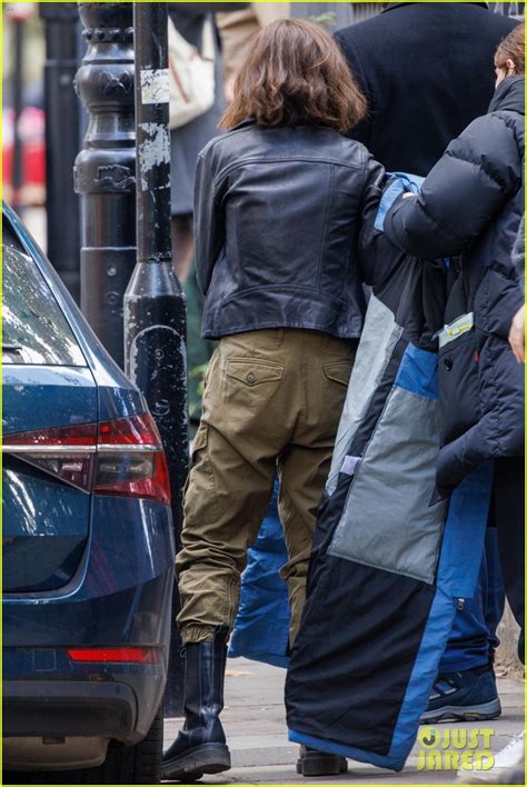 Emilia Clarke Is Back On Secret Invasion Set And There Are A Lot Of Interesting Photos To See