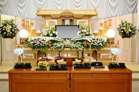 葬儀での祭壇の役割や選び方マナーを紹介 東京都板橋区の葬儀なら京花