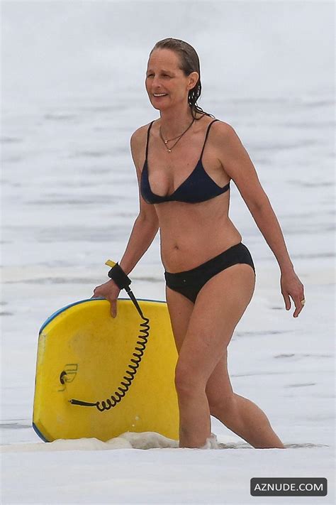 Helen Hunt Shows Off Her Toned Frame After La County Beaches Have Now
