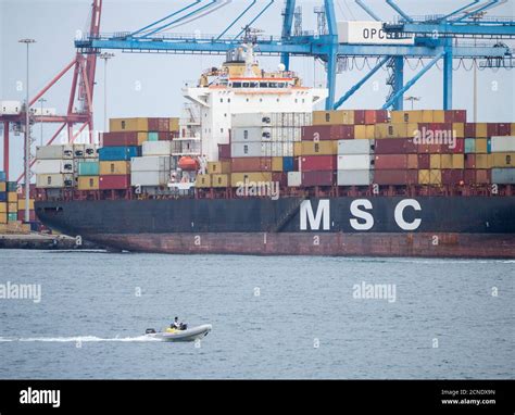 Msc Container Ship In Port Fotos Und Bildmaterial In Hoher Auflösung