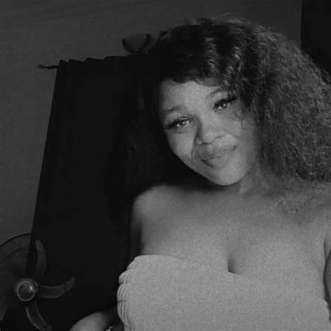 Viva Vivaife • Threads Say More