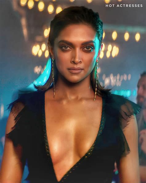 Tanned Deepika Padukone