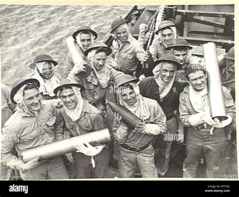 Australian Naval Gunners With 4 7 Inch Ammunition 1944 Awm 016472 Stock