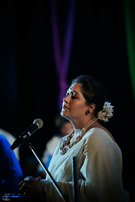 আনন্দলোকে মঙ্গলালোকে বিরাজ সত্যসুন্দর ॥ মহিমা তব উদ্ভাসিত মহাগগনমাঝে বিশ্বজগত মণিভূষণ বেষ্টিত