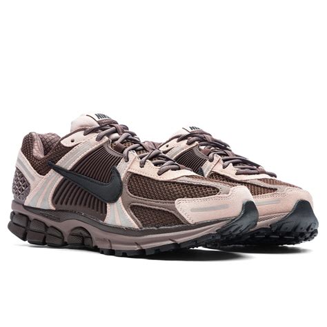 Womens Zoom Vomero 5 Plum Eclipseblackpink Oxford Feature