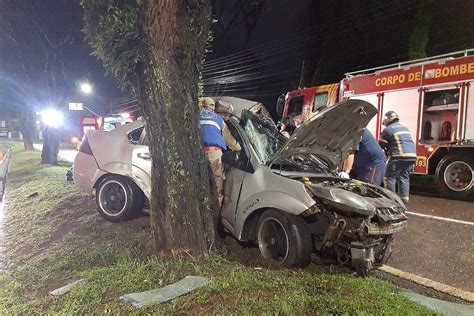 Mulher de 29 anos morre na hora em acidente no Tarumã