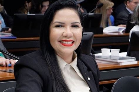 Cristiane Lopes Deputada Comemora Expansão De Voos Em Ro Promovido
