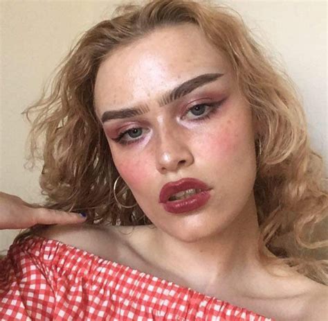 Looks Like My Cousin Just Uploaded A New Picture R Awfuleyebrows