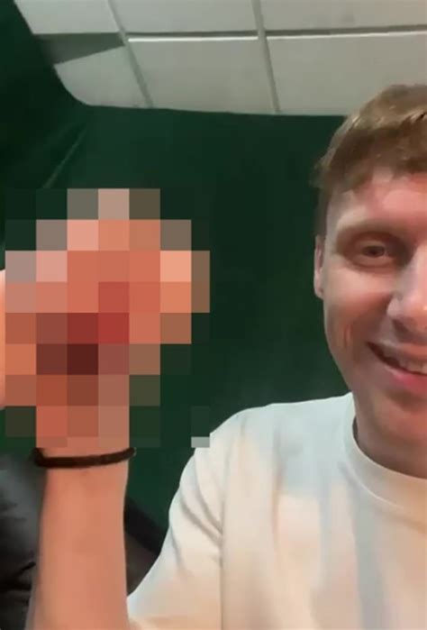 전 이스트 엔더스 스타 제이미 보르트 윅 Jamie Bortwick 의 몰락은 19 년이 지난 Bbc 비누에서 축으로 유아기부터 부정 행위에 이르기까지 포항통