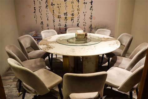 板橋美食板橋居酒屋 三颯舞和洋酒食居酒屋，除了美味的日式串燒之外還有特別的異國料理，更是家寵物友善餐廳，店內提供包廂訂位鄰近板橋車站~