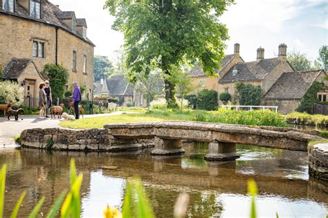 Guide To The Cotswold Water Park And Lakes In The Cotswolds