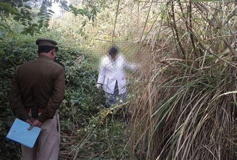 रायबरेलीगांव में झाड़ियों के बीच मिला किशोरी का शव रेप के बाद हत्या