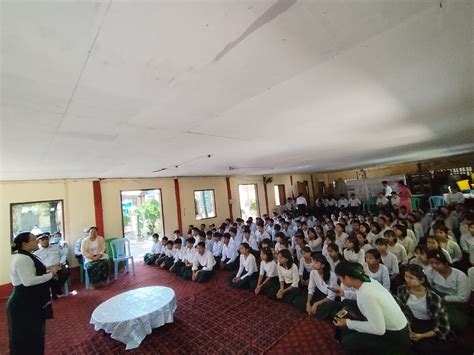 မင်္ဂလာဒုံမြို့နယ် အမှတ် ၁၀ အခြေခံပညာအလယ်တန်းကျောင်းတွင် လူငယ်ရေးရာအသိပညာပေးဟောပြောပွဲကျင်းပပ