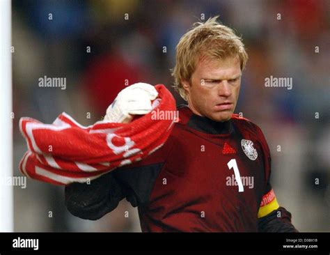 Dpa German Goalkeeper And Team Captain Oliver Kahn Leaves
