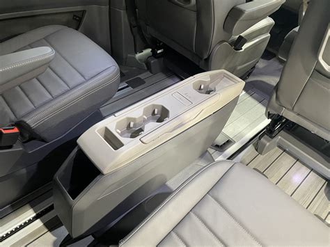 Vw Multivan T7 Dsg 2 0 Tsi Edition Lr