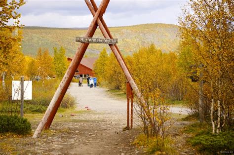 Part Hiking Kungsleden in Autumn Kebnekaise Fjällstation