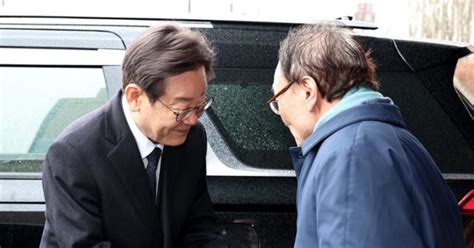 이재명 돌아오자 목소리 높이는 친명 원외들 친문 불출마 실명 저격