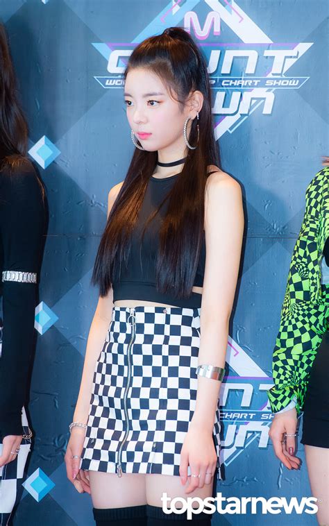ITZY 崔智秀 高清图片堆糖美图壁纸兴趣社区