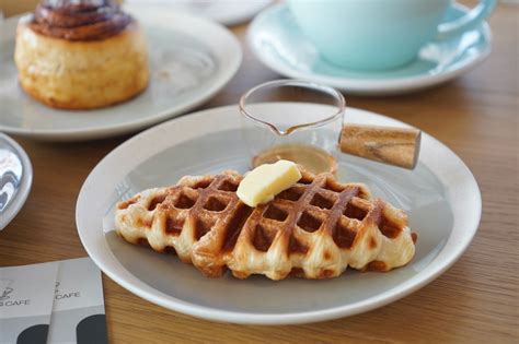 祌咖啡chung Cafe｜台中韓系純白咖啡廳，現在也能吃得到韓國超夯可朗芙！提供插座、wifi、不限時且有停車場 柚香魚子醬的蹦蹦跳跳